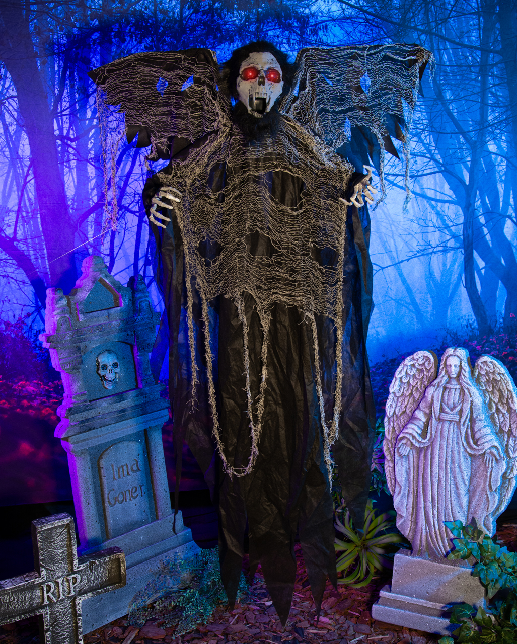 Night Slasher Vampire With Wings Movement, Sound & Light 153cm ...