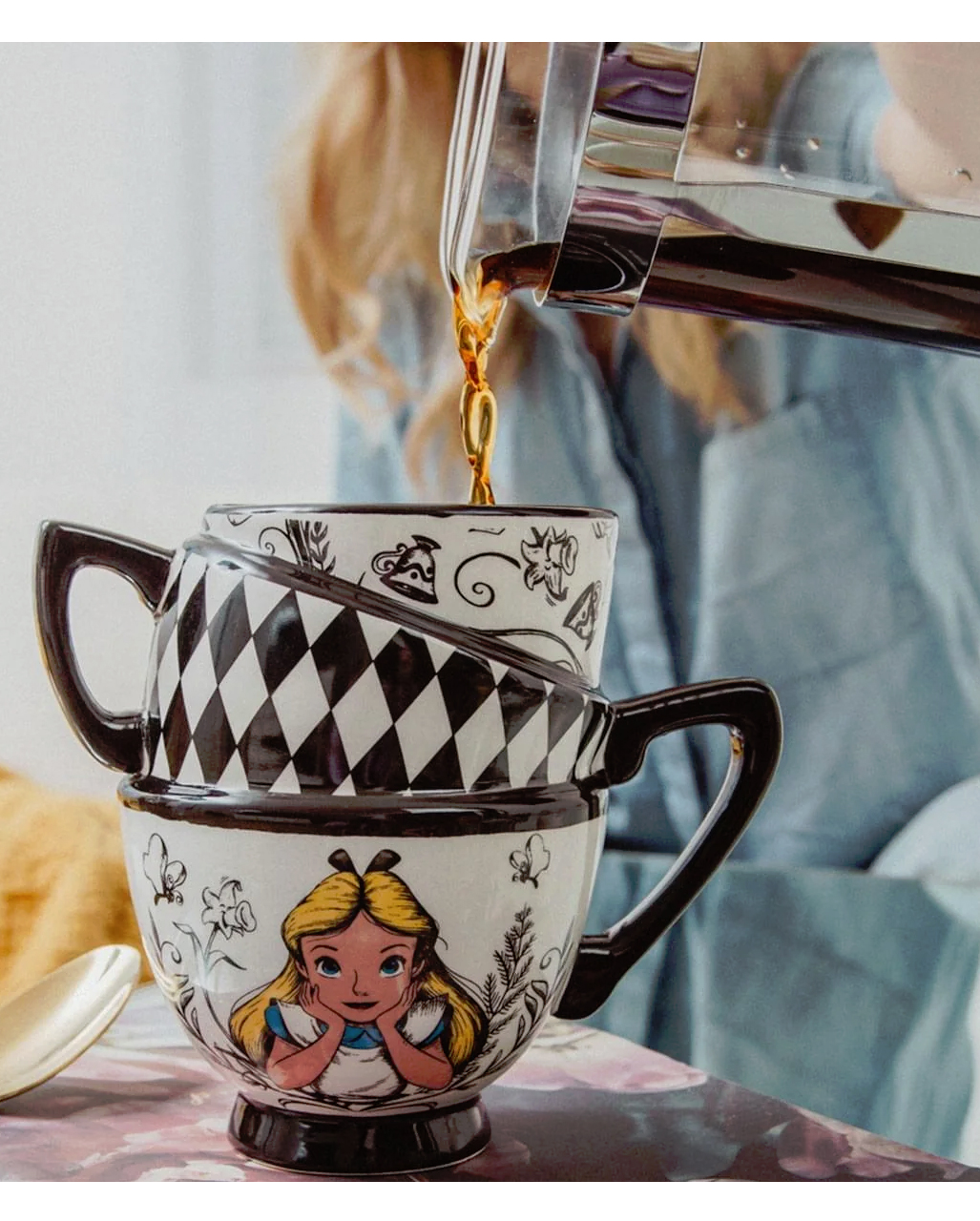 Disney Alice In Wonderland Stacked Teacup | Gift idea | - Karneval Universe